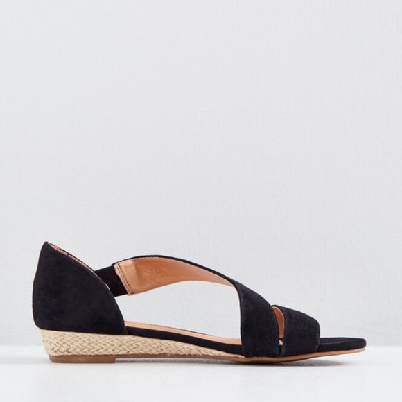 chelsea crew | Shoes | Modcloth Chelsea Crew Sleek Appreciation Sandals ...
